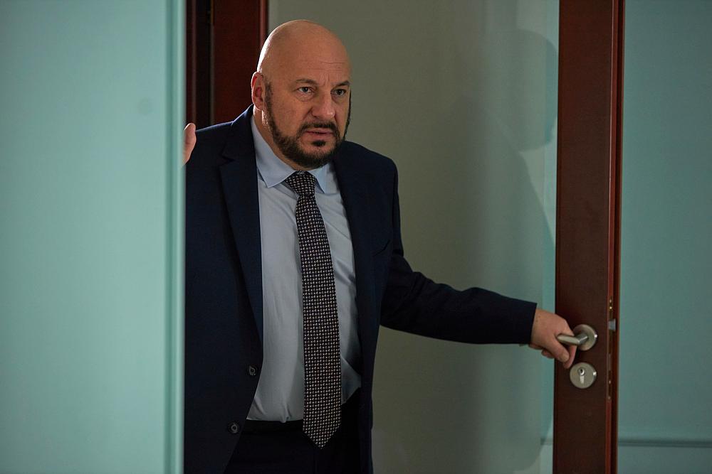 Mecenas Porada (3) - serial obyczajowy